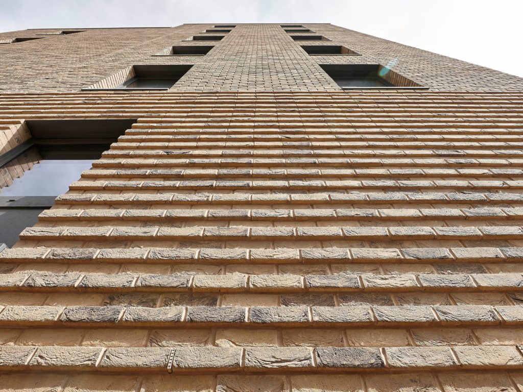 D0016 | All Brick and Stone