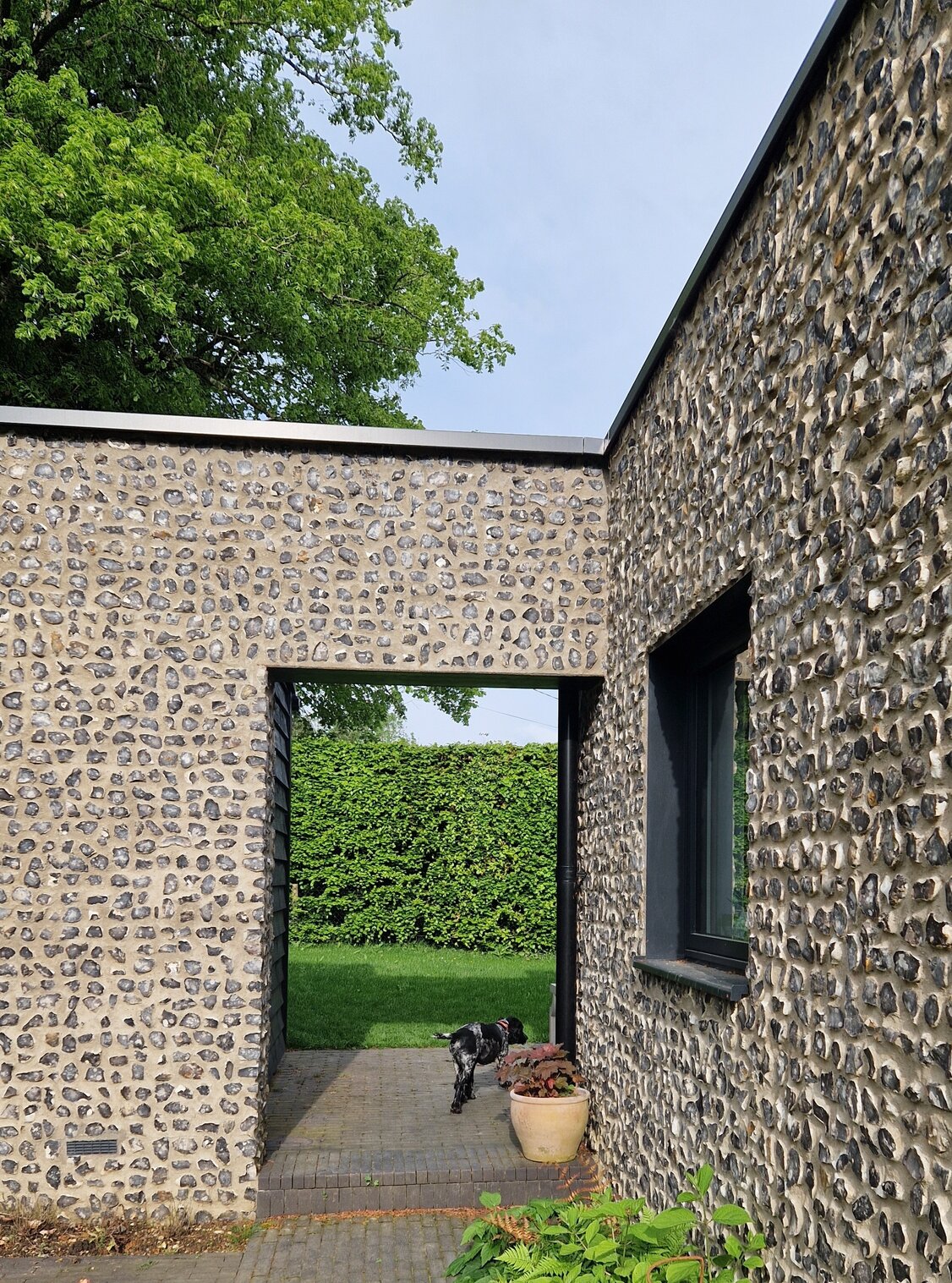 Flint Blocks Premium Supplier UK | All Brick & Stone