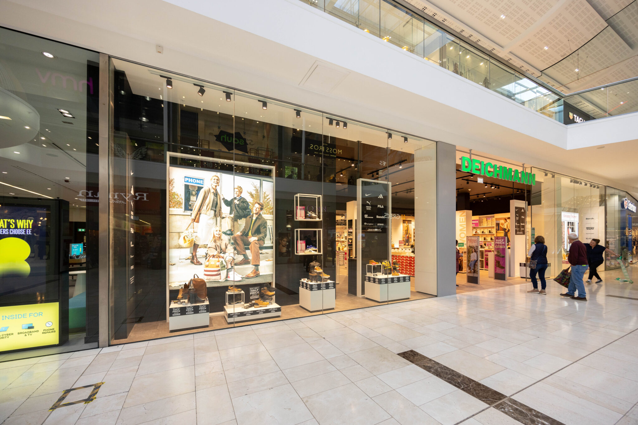 Shop at the new New Look store in Derby at the Derbion - Derbion