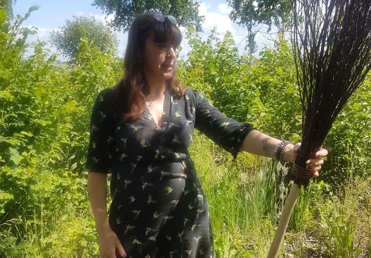 Make a traditional besom broom | Greensand Country