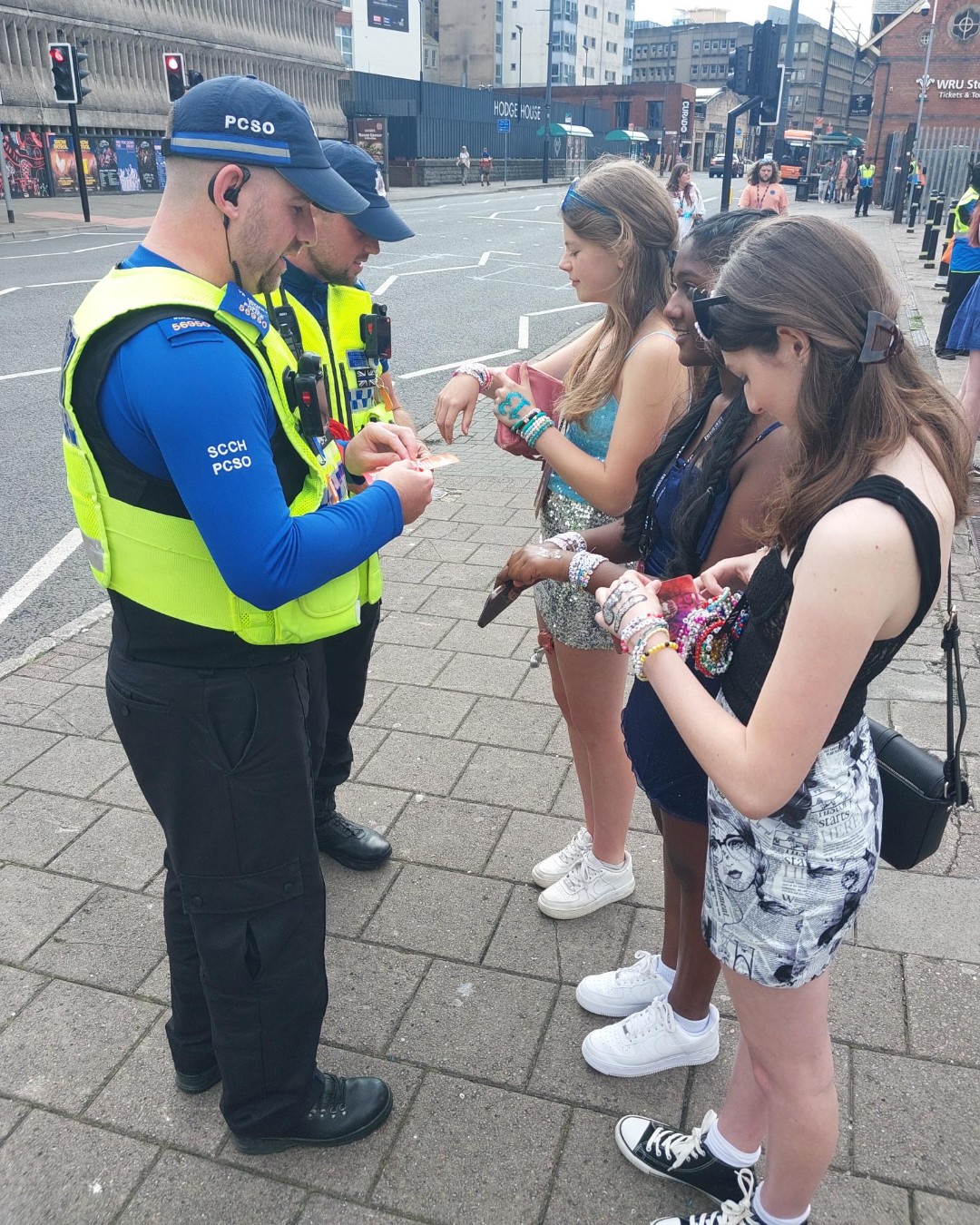 South Wales Police hand out friendship bracelets at Swift’s Cardiff ...