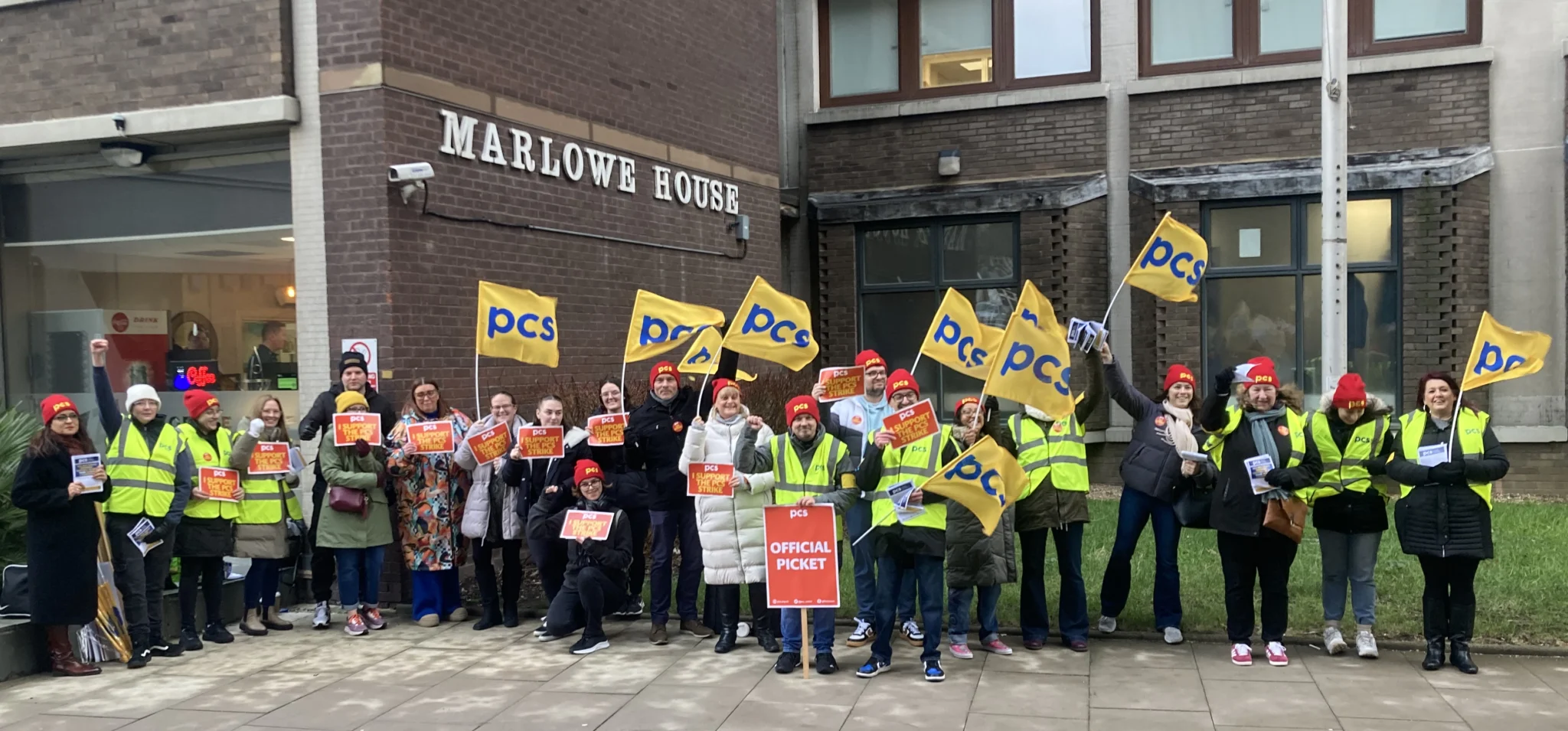 Second Met Police staff strike as hundreds of crime intelligence ...